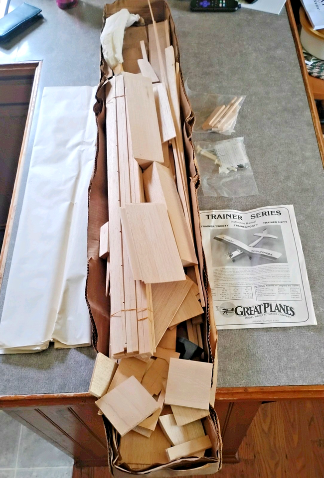 Great Planes Trainer 40 Series Airplane Kit - NIB | eBay