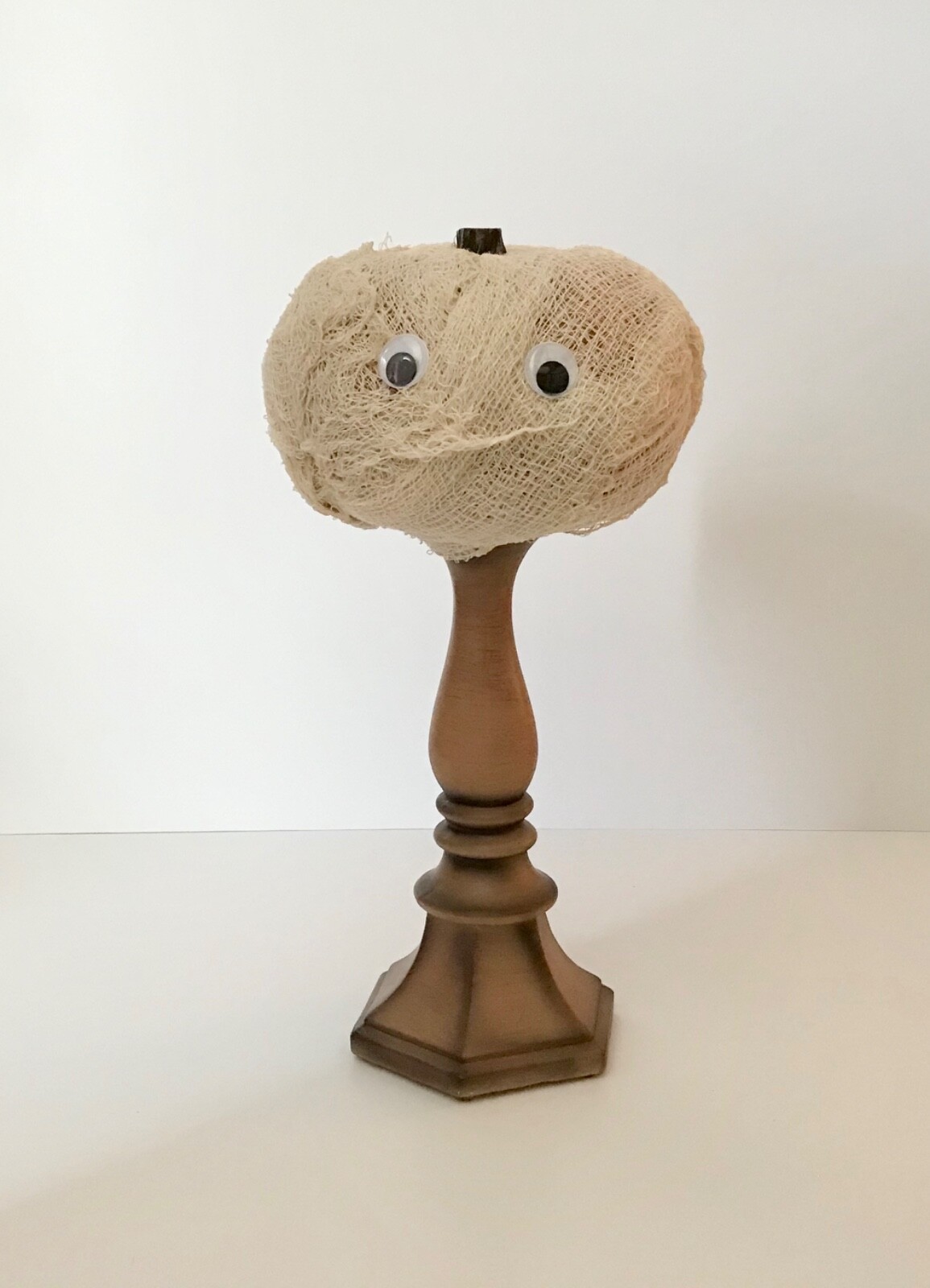 MUMMY HEAD PUMPKIN TALL CANDLESTICK HALLOWEEN PARTY DECORATION ...