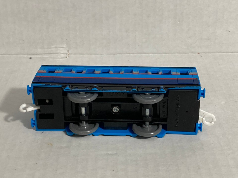 Tomy Thomas Plarail Mutiplue Selection Coach Cars Green Blue Red Emily ...