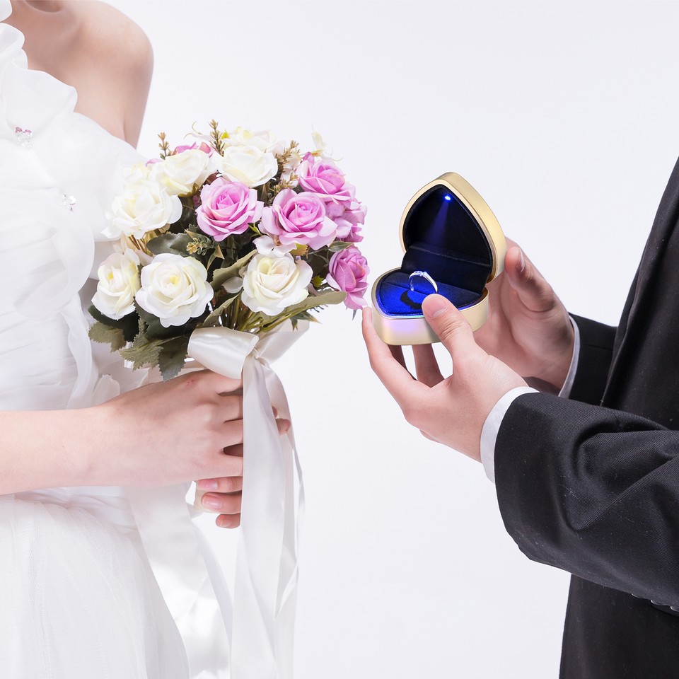 Luxury Heart Shape LED Ring Box Jewelry Wedding Engagement Proposal ...