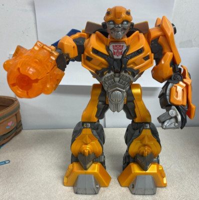 Transformers Moon Robo Power Revving Robots Bumblebee Figure Hasbro ...