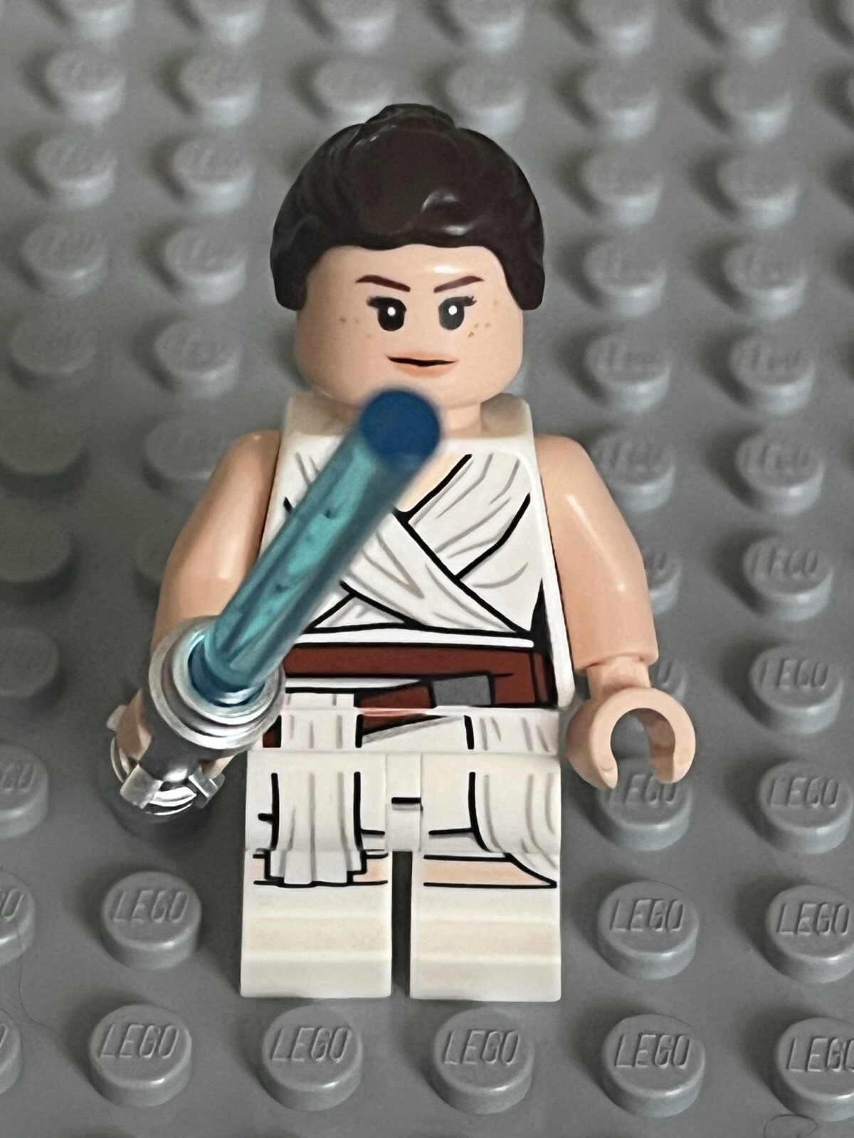 Star Wars LEGO MINIFIG Minifigure sw1054 REY RISE SKYWALKER 75250 75284 ...