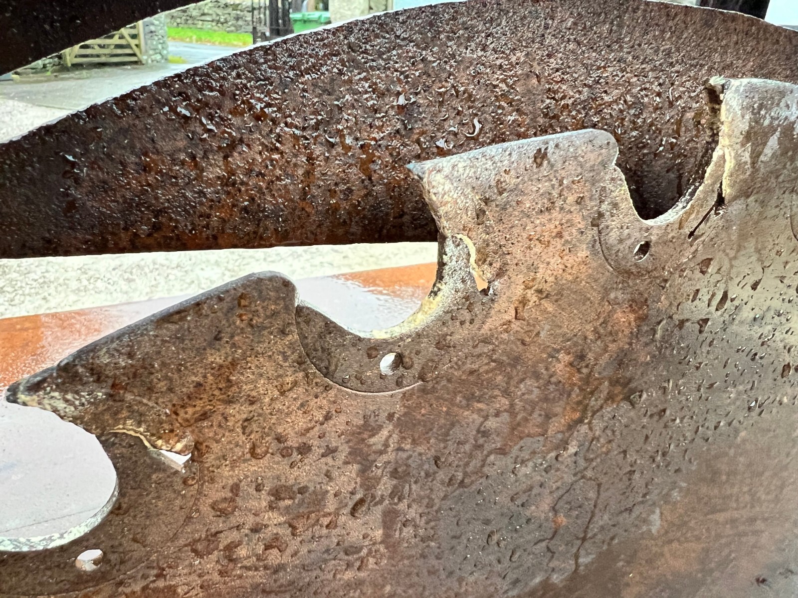 #B1645 Large tractor mounted PTO forestry / sleeper ripping sawbench ...