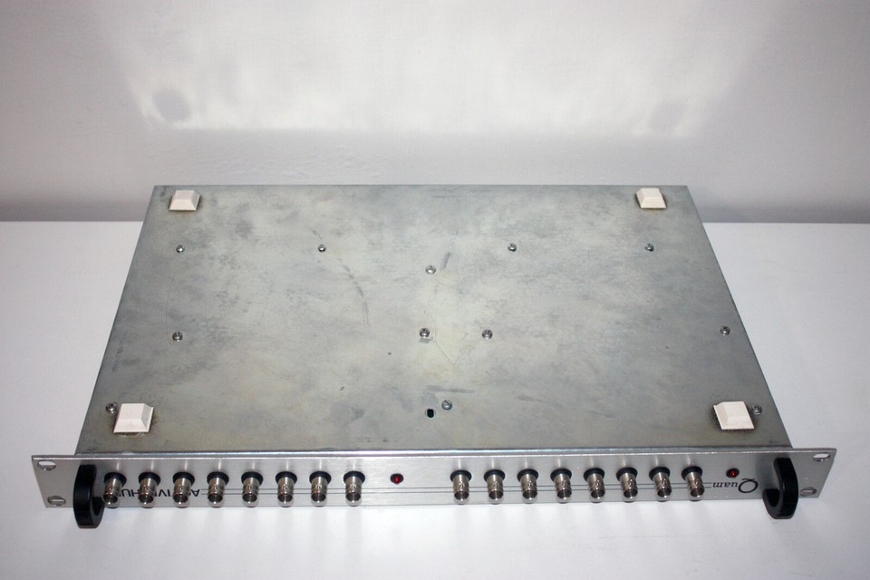 Vintage Quam Active Hub, QC9238, MNC International – 10BASE2 Thinnet ...