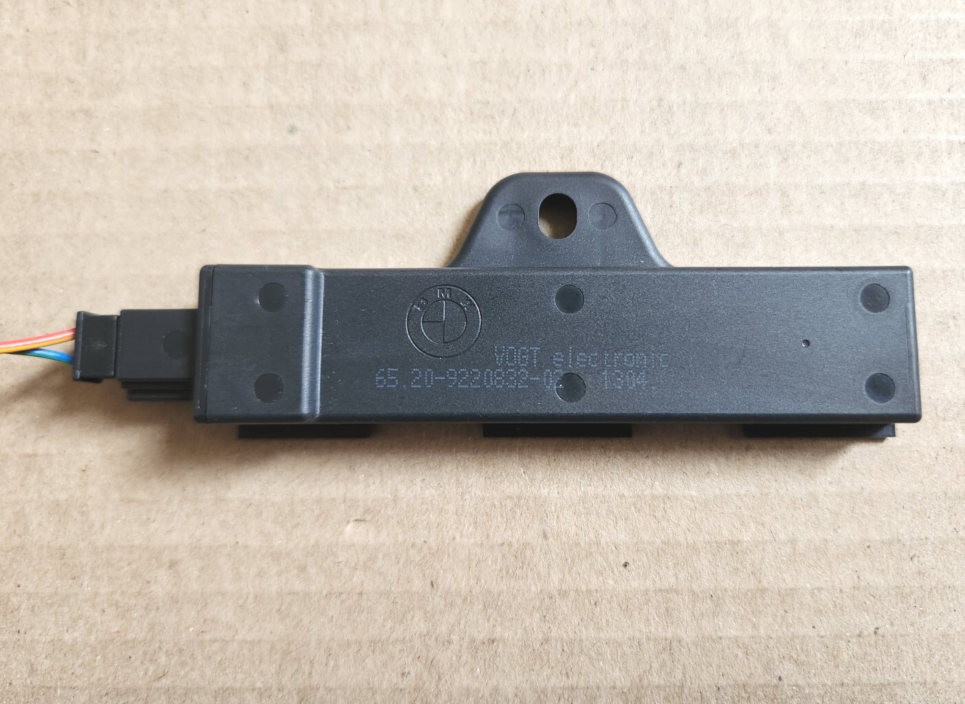 BMW KEYLESS ENTRY ANTENNA 65209220832-02 | eBay Australia