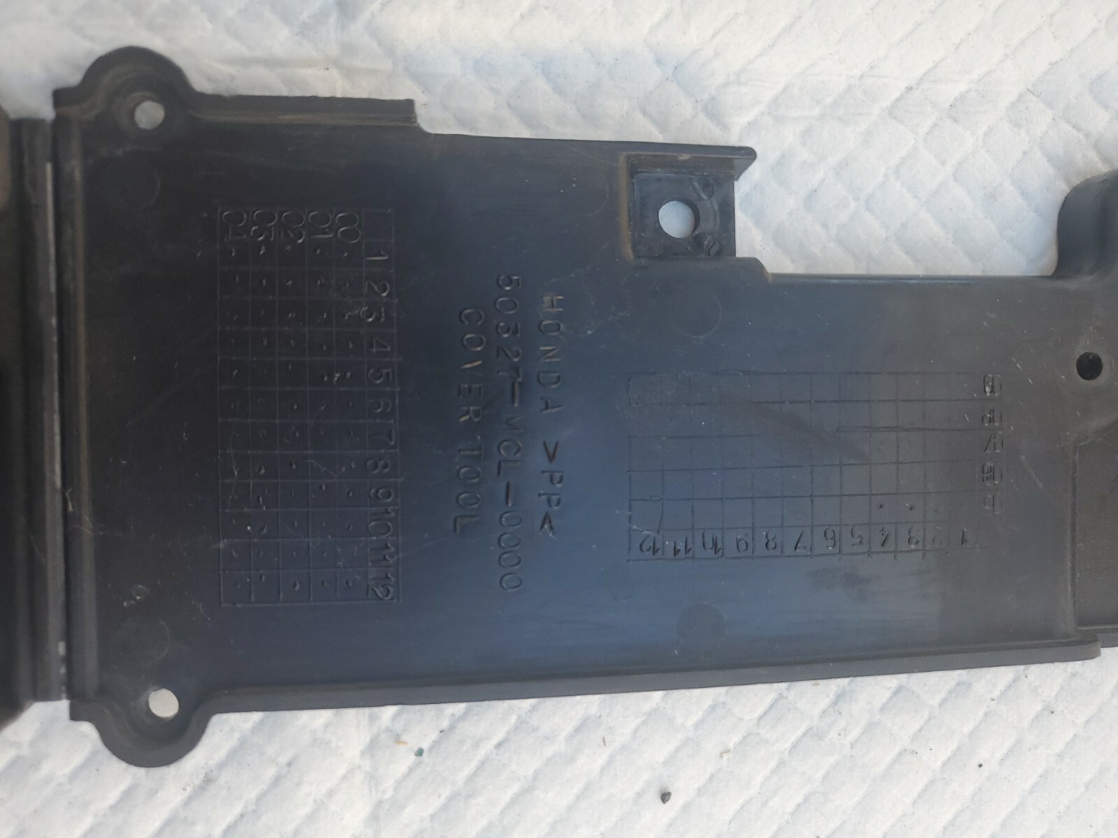 2003-2006 Honda 750 Shadow Battery Tray Box Top Cover Lid 50327-MCL ...
