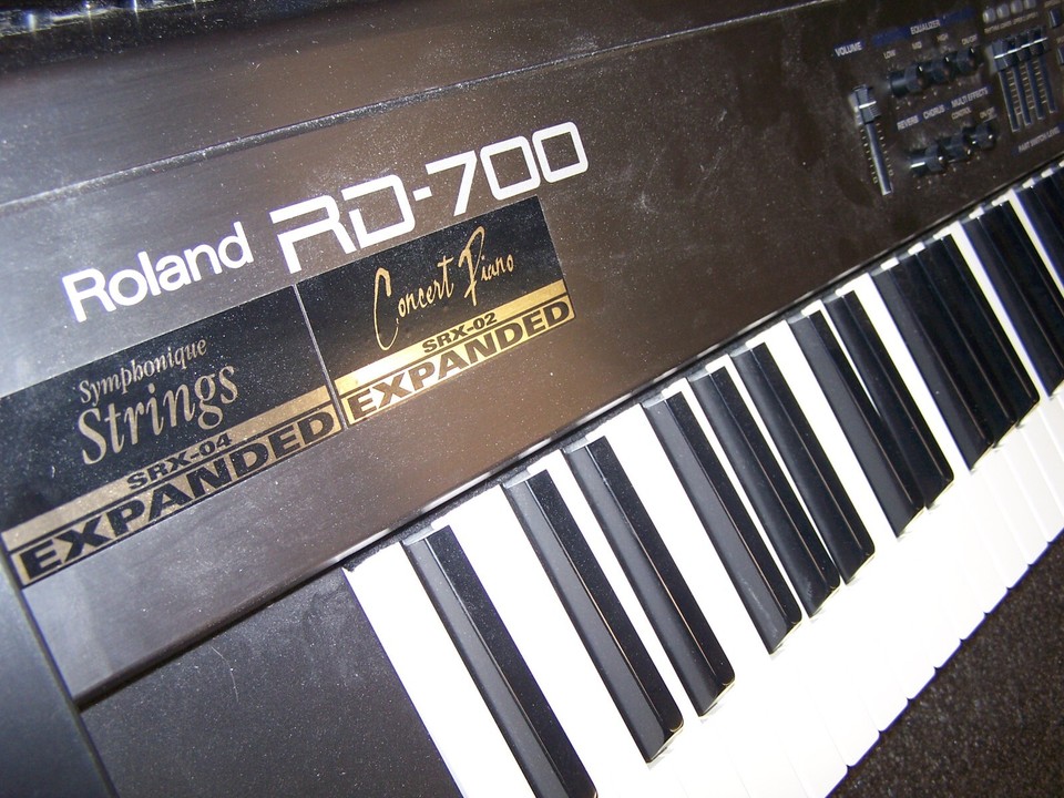 Roland RD-700 Electronic Keyboard Piano 88 Key | eBay