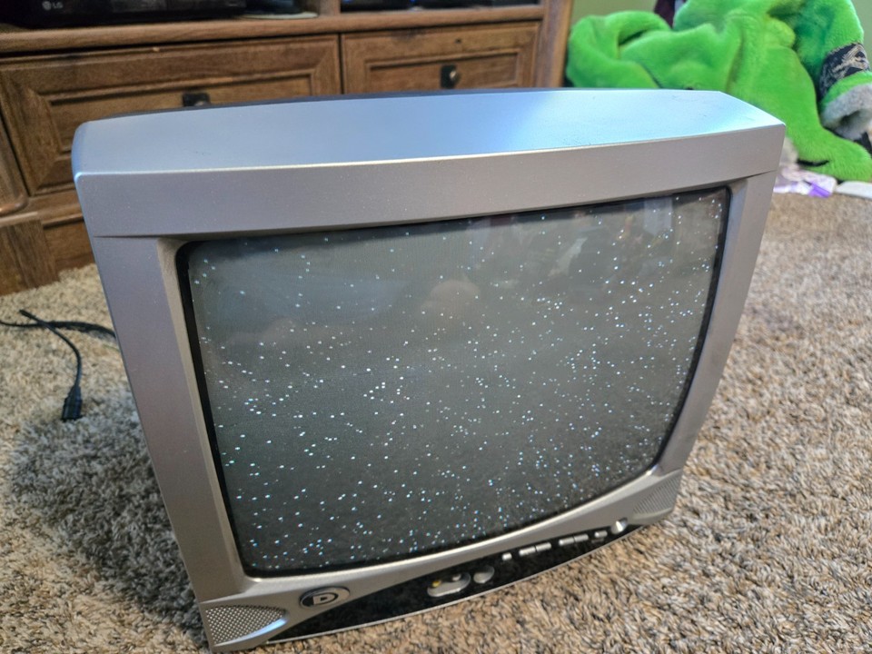 Durabrand DWT1304 13" Vintage Color Television TV Retro Gaming Working ...