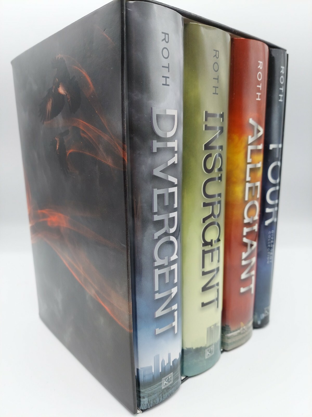 Divergent Four Poster