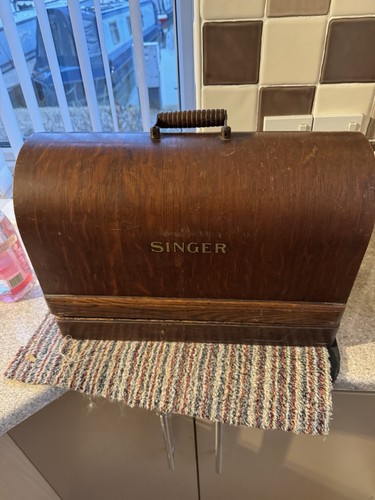 Vintage Singer Hand Crank Sewing Machine with Case | eBay UK