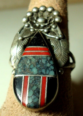 VTG.NATIVE AMERICAN STERLING INLAY RING IN THE STYLE OF CHARLES LOLOMA ...