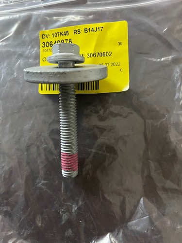 NEW GENUINE VOLVO XC90 MK1 Driveshaft Hub Bolt 30670602 | eBay