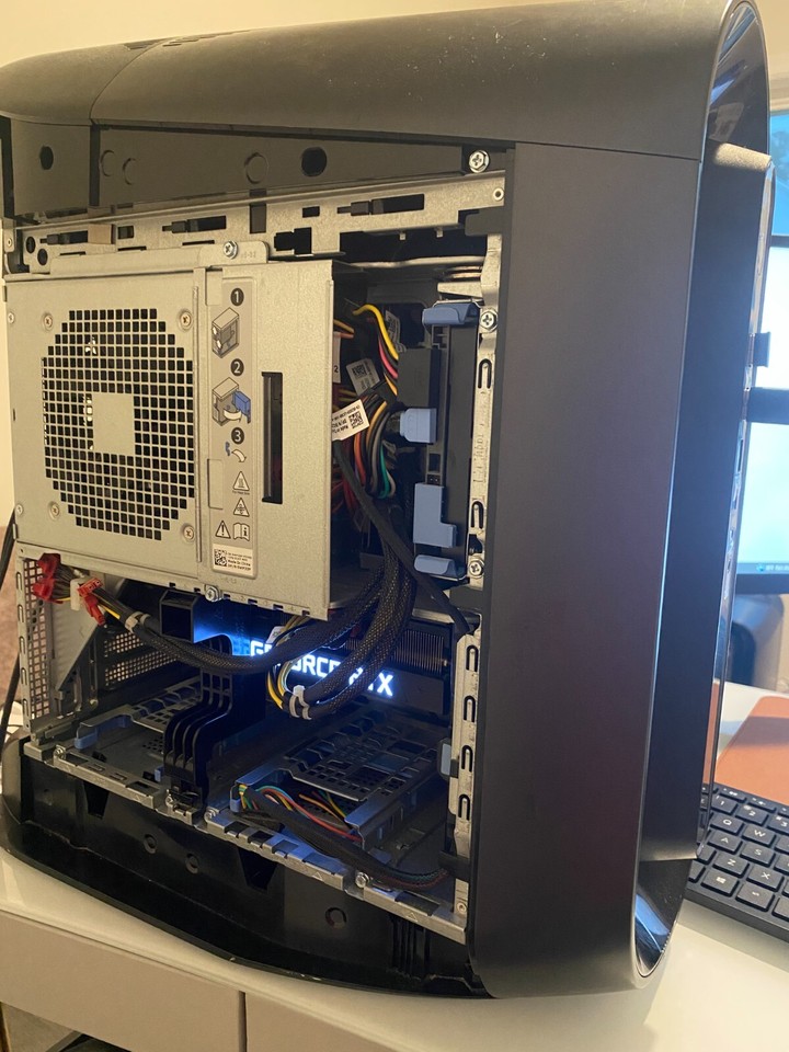 Gaming PC Alienware Aurora R10 w/ Nvidia GeForce RTX 3090 (monitor not ...