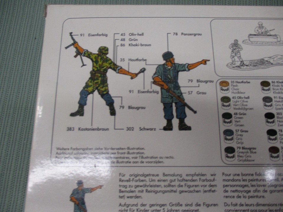 Revell 1/72 Scale War Models No 2500 World War Two German Paratroopers ...