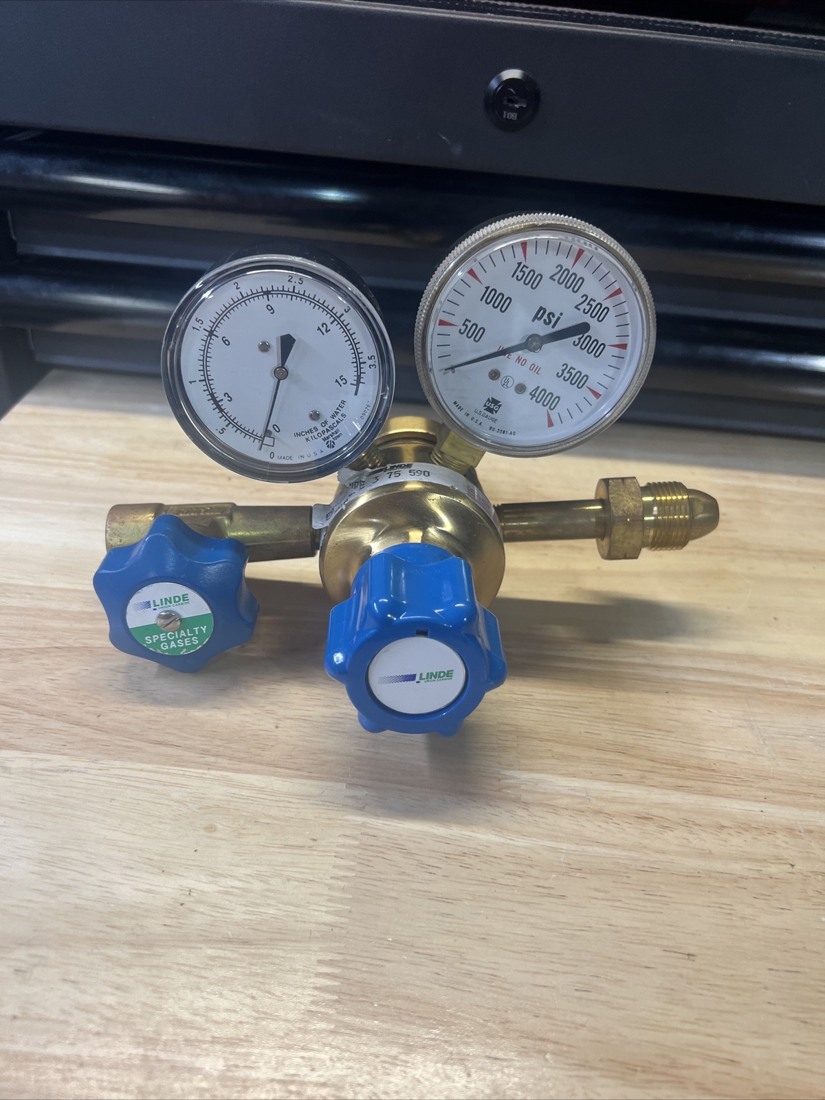 Linde Specialty Gas Regulator 0-4000 PSI Gauge 3 75 590 | eBay