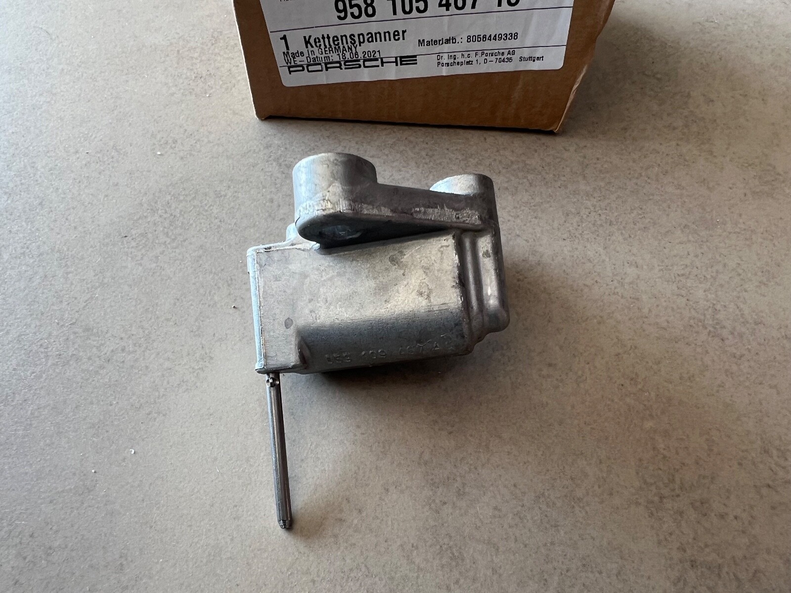 PORSCHE CAYENNE 92A ENGINE CHAIN TENSIONER 95810546713 059109467AL ...