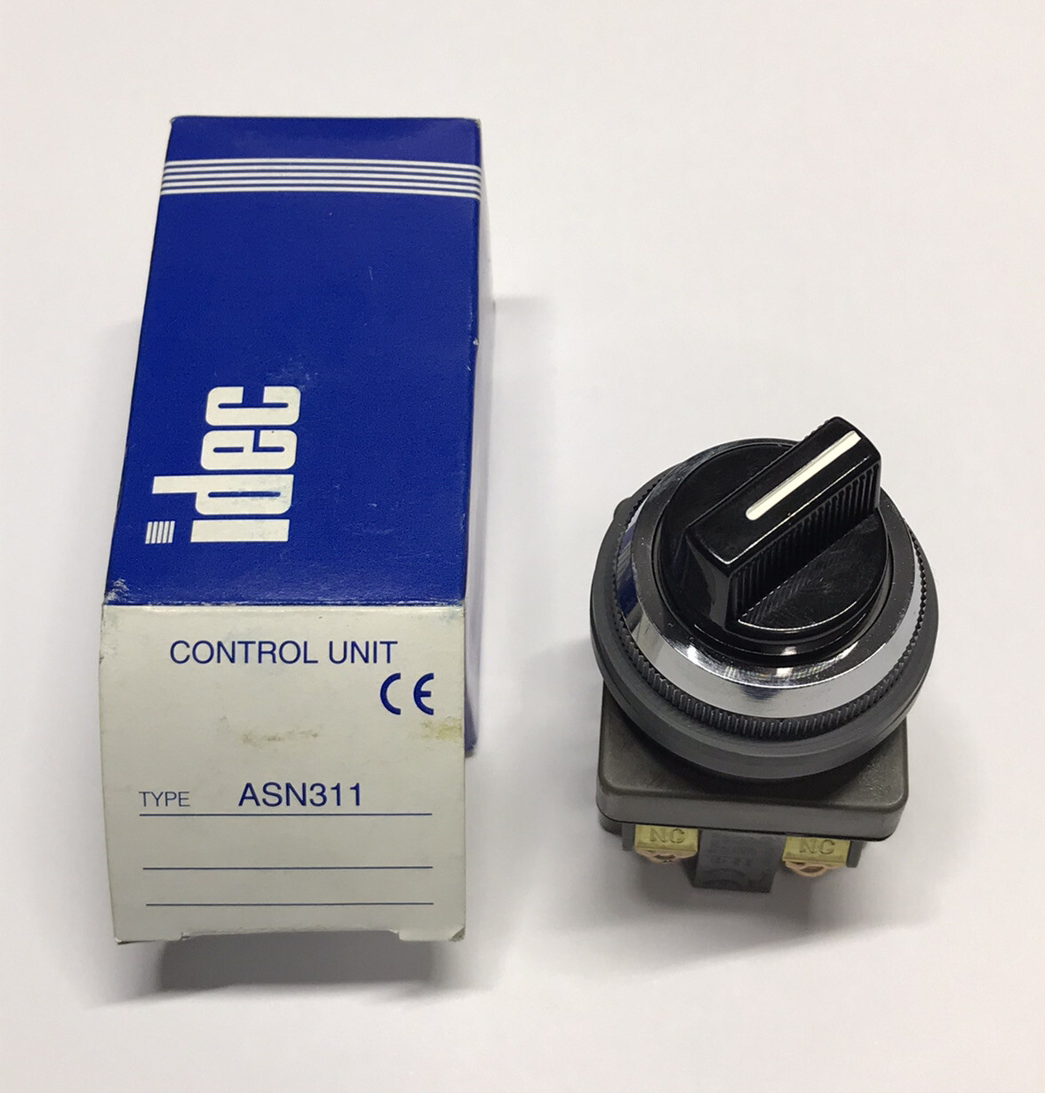 IDEC ASN311 Second gear self-locking selector switch 2pcs for sale ...