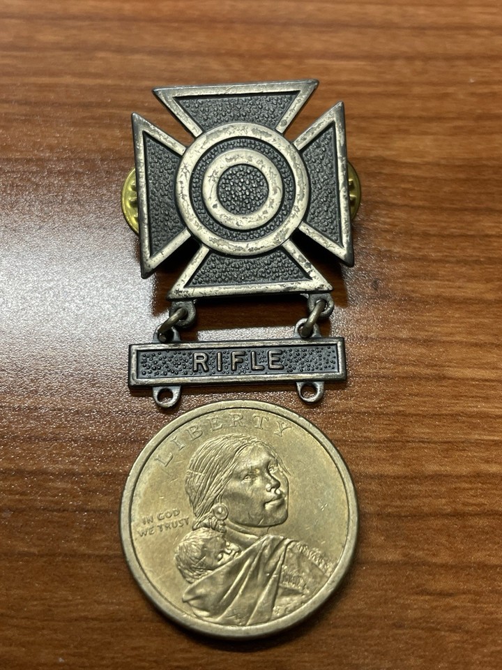 🔥 WWII Iron Cross GI Government Issue Military Medal Rifle Marksman Pin ...