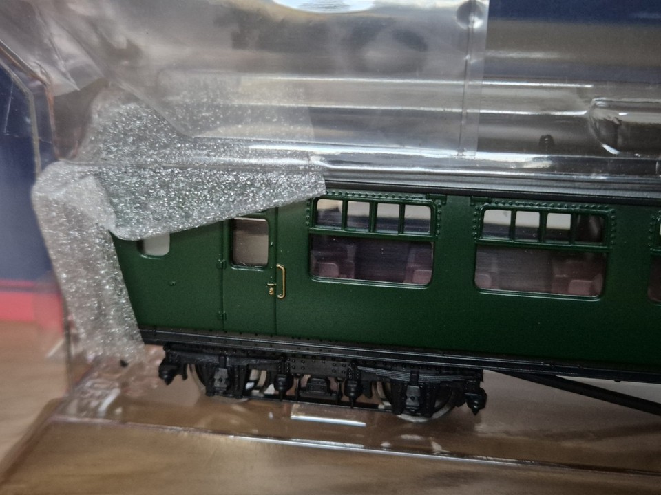 2x Bachmann Southern Region Bulleid Coaches. OO Guage. NEW. | eBay UK