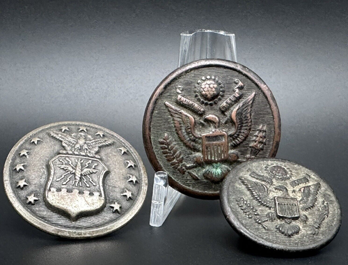 THREE ASSORTED VINTAGE US MILITARY METAL BUTTONS - K797 | eBay