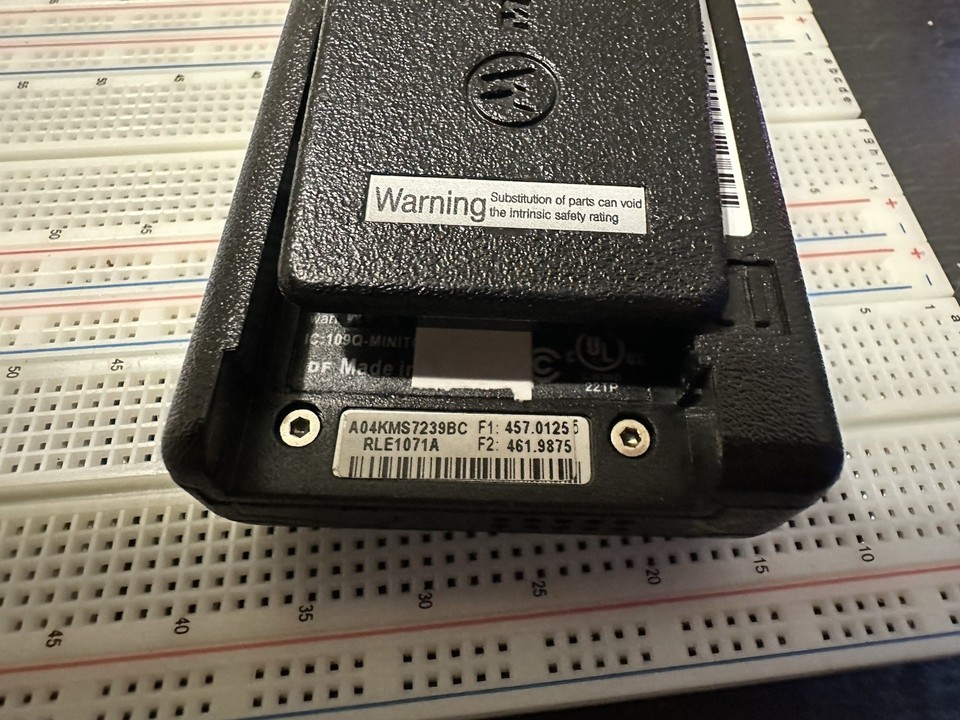 Motorola Minitor V - UHF w/ Charger and Battery - NON STORED VOICE | eBay