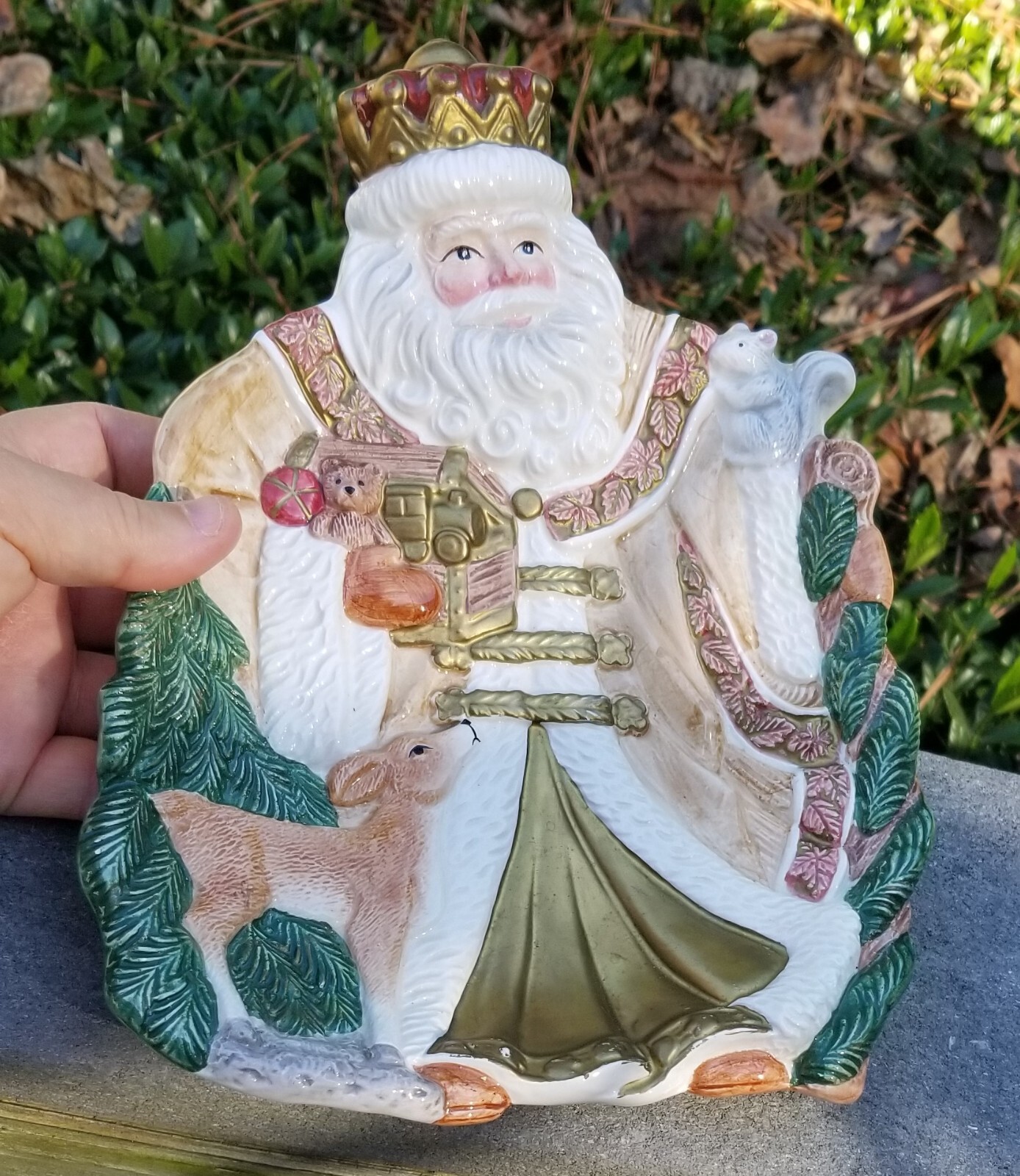 1995 OMNIBUS FITZ & FLOYD SNACK PLATE~10"~GOOD KING WENCESLAS SANTA ST ...