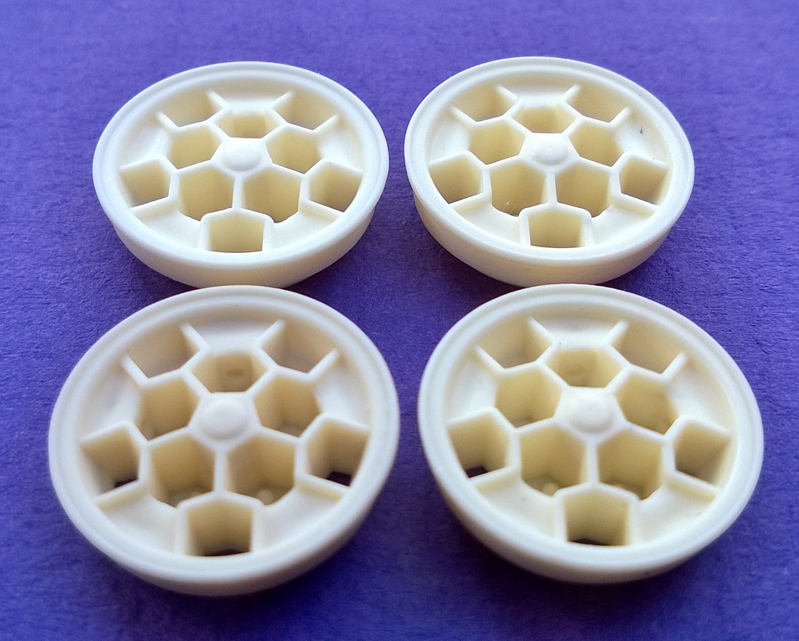 Resin 1/25 Pontiac Honeycomb Wheels - Trans Am, Firebird, GTO, Formula ...