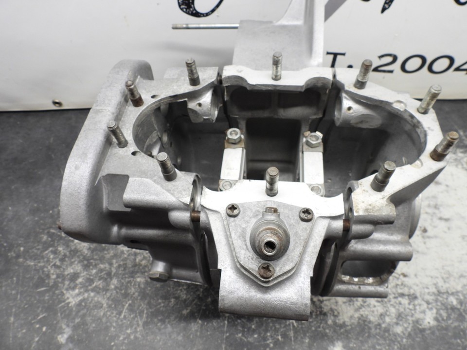 Triumph T150 Trident 750 Main Engine Cases #1 2877 | eBay
