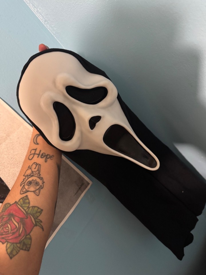 scream ghostface eu mask Jan-Mar 2024 Amber Freeman scream 5 style by ...