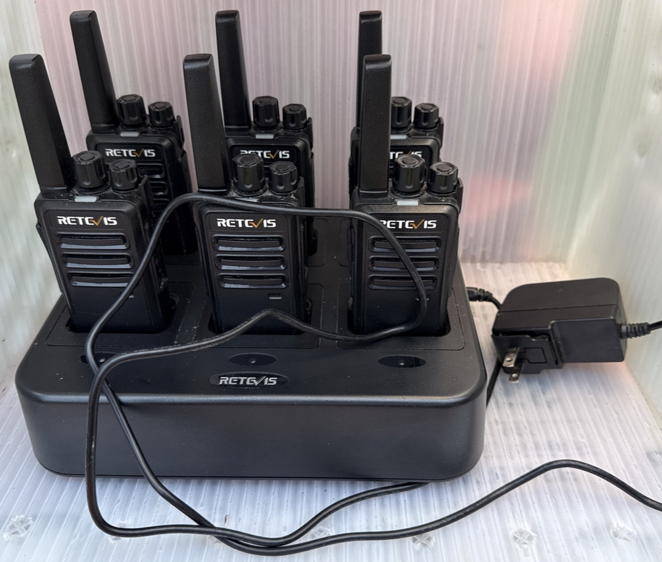Lot Retevis Walkie Talkie (7x), Dock Station, chargers, earpieces ...