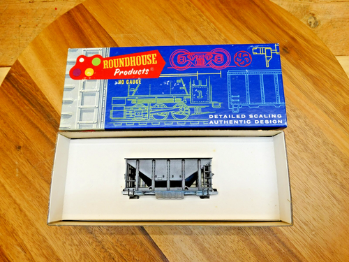 Roundhouse HO Scale 26' Unlettered Rib Side Ore Car Kit 1401 | eBay