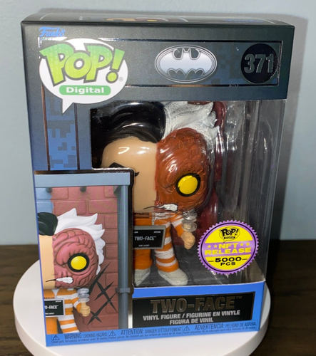 Funko Pop Digital Two-Face 371 Ultra 5000 PCS Batman | eBay