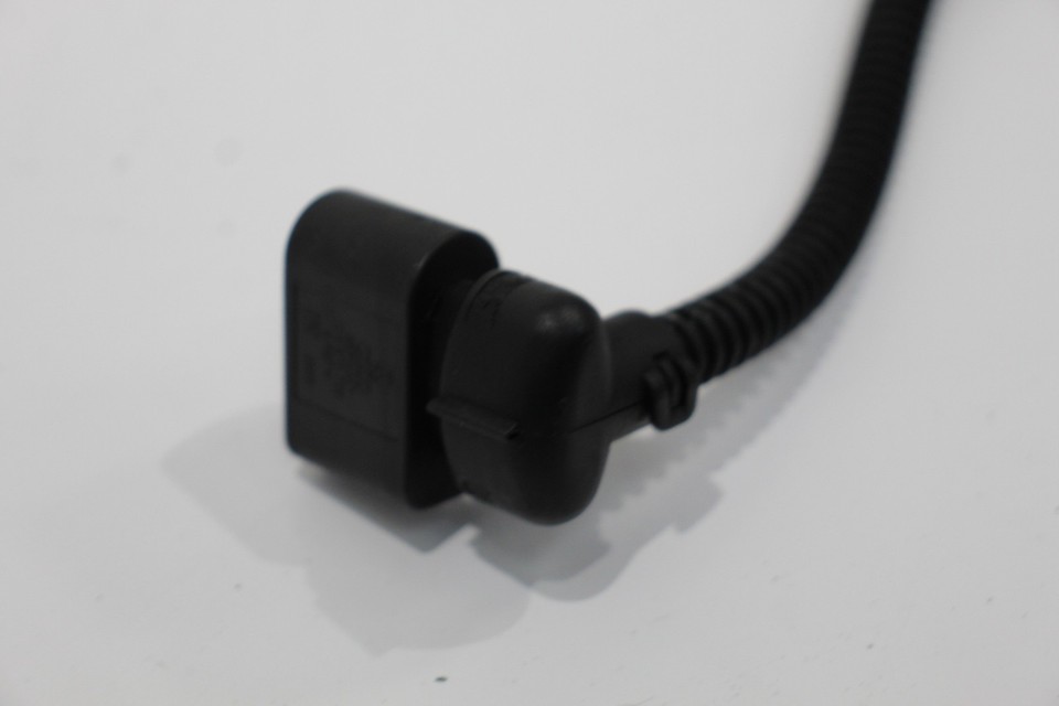 Audi R8 Convertible 42 Intake Manifold 5 Pin Plug Housing 1J0973705 ...