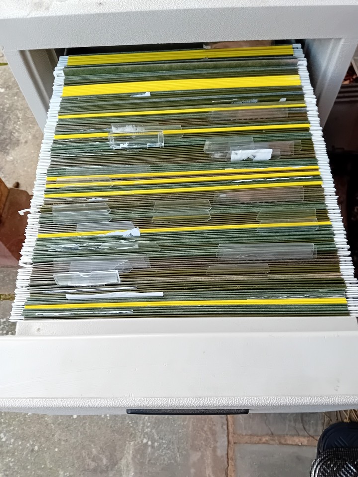 Sentry Fireproof 2 Drawer Filing Cabinet -1 hour fire rating- no keys ...