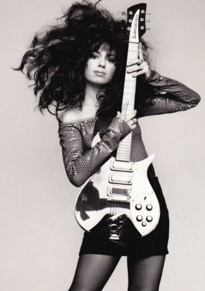 ‘SUSANNA HOFFS’ Beautiful Lead Vocalist “The Bangles” 5X7 B&W Glossy ...