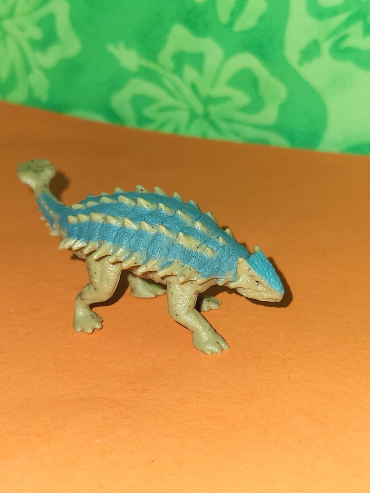 Jurassic Park World Escape Ankylosaurus Bumpy Adult Mini Blind Bag ...