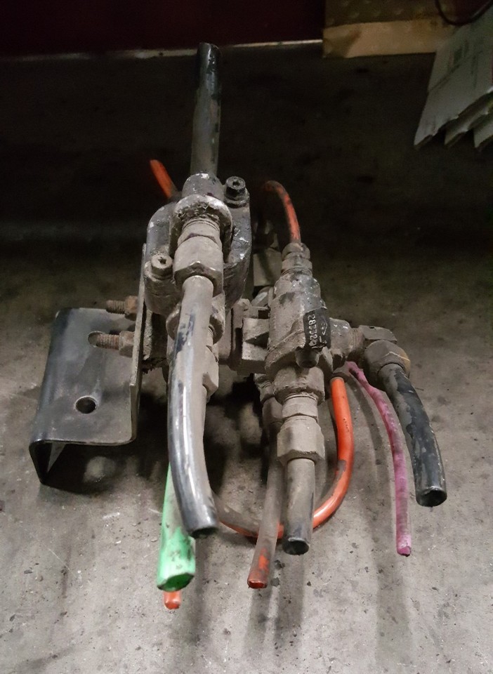 Bendix DC-4 Double Check Valve Assy 283321 | Aftermarket