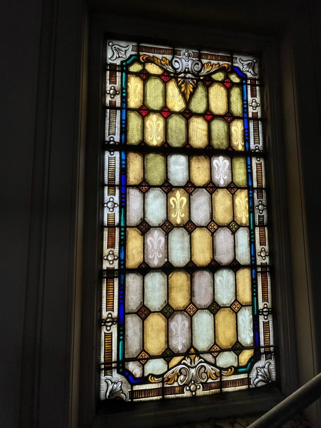 INCREDIBLE VICTORIAN ANTIQUE STAINED GLASS WINDOW FROM A CLOSED CHURCH ...
