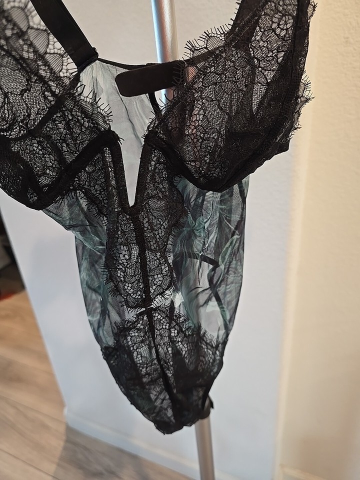 NEW VICTORIA'S SECRET TROPICAL VERY SEXY BLING STRAP LINGERIE TEDDY M 💖 ...