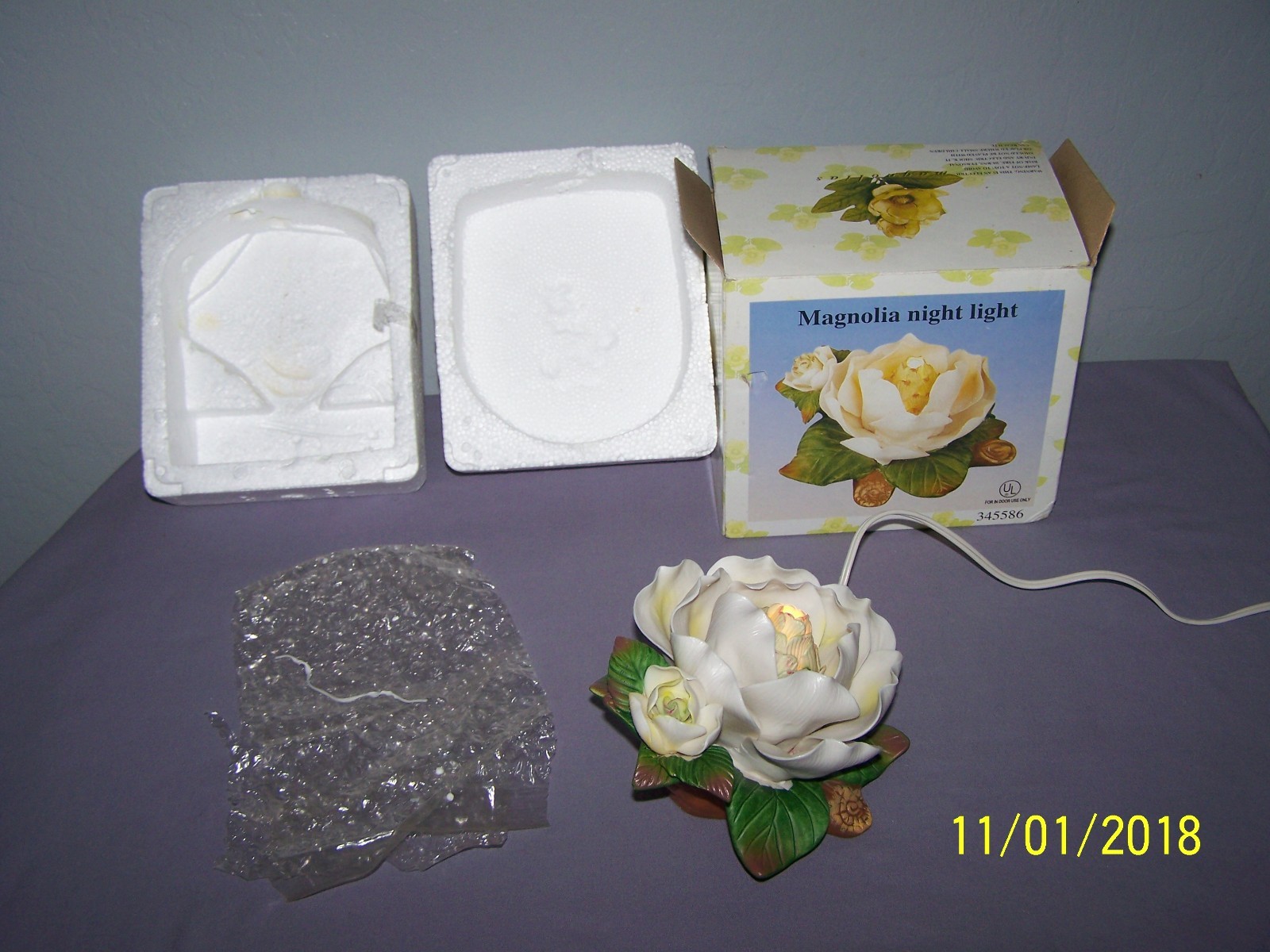Vtg NIB Porcelain Magnolia Night Light double flowers on branch Table ...