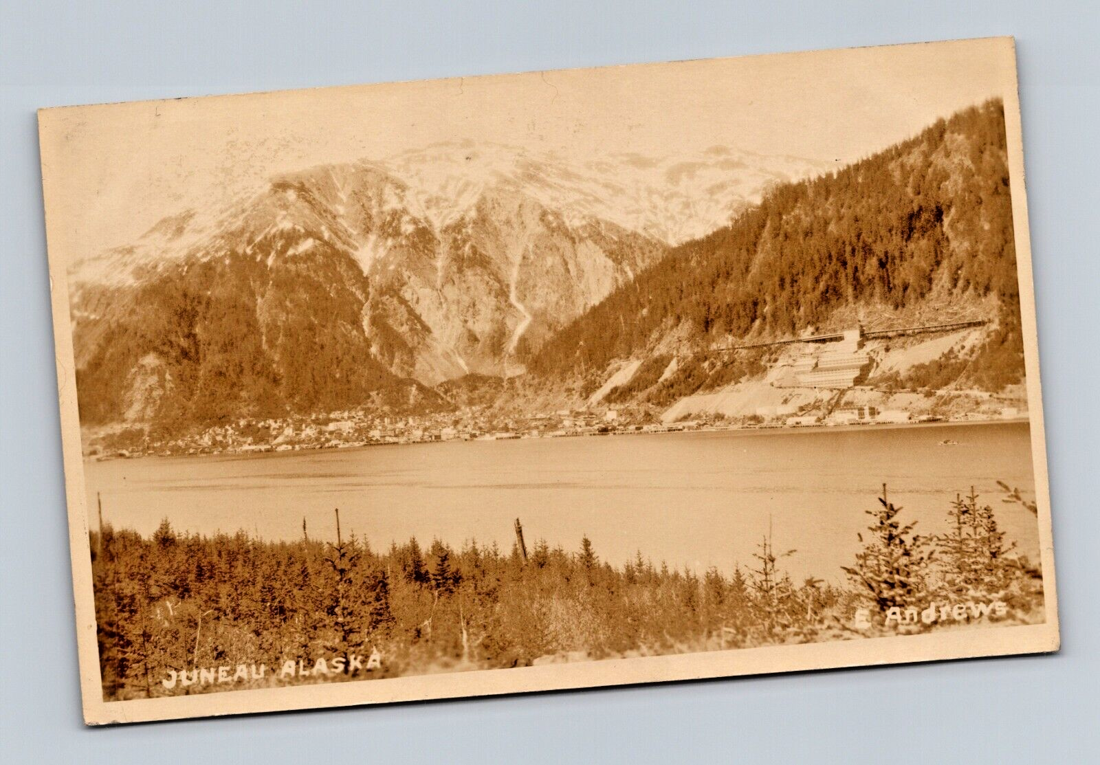 JUNEAU ALASKA BEAUTIFUL VIEW OF THE MOUNTAINS POSTCARD (E-40) | eBay