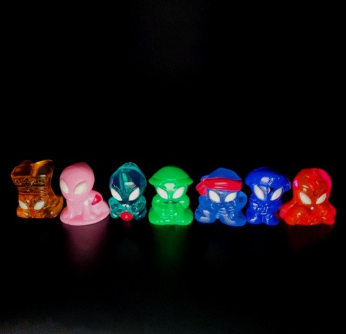 X7 Gogo's Crazy Bones Lot Aliens Solid Clear Magic Box Glow Eyes Nice ...