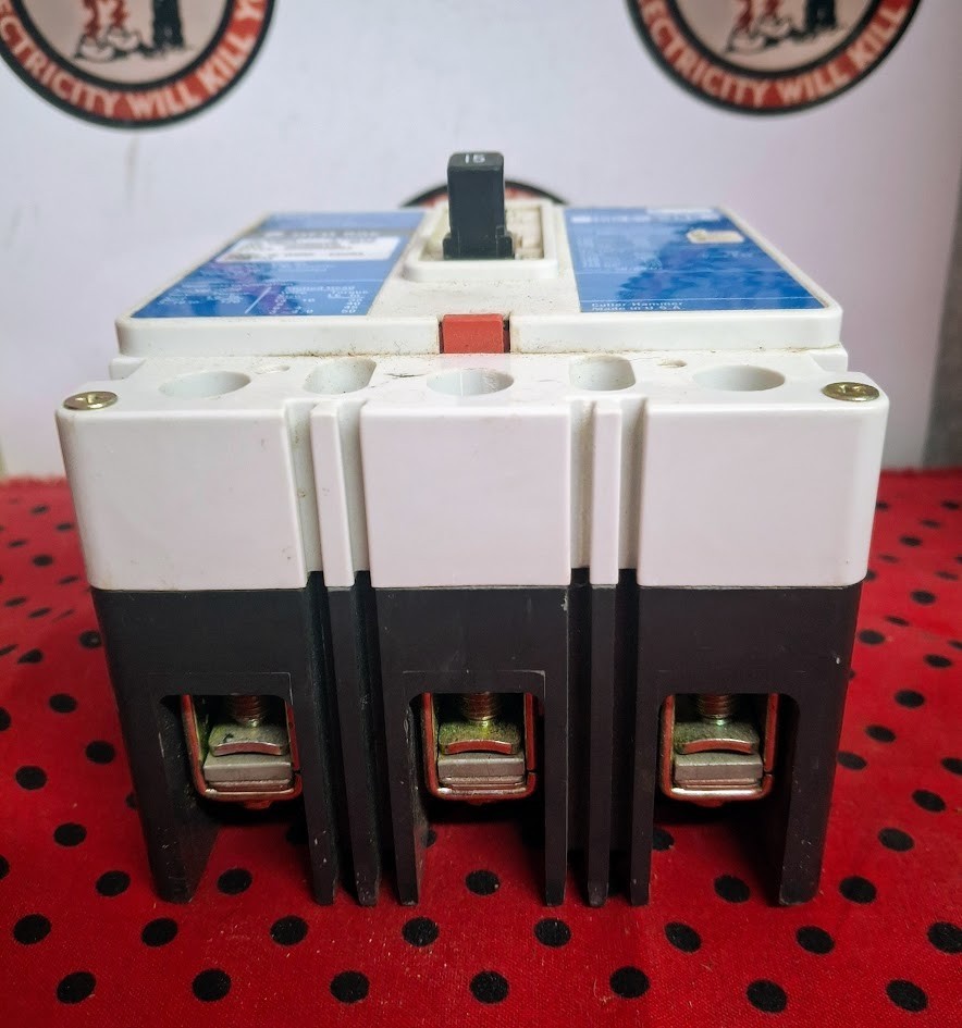 EATON CUTLER HAMMER HFD3015 3 POLE 15 AMP 600V CIRCUIT BREAKER SHIPS ...