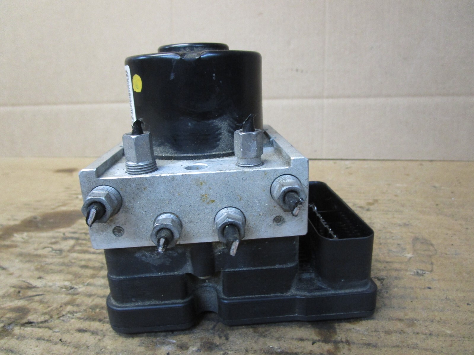 2010 Mazda 3 ABS Anti Lock Brake Actuator Pump Control Module ...