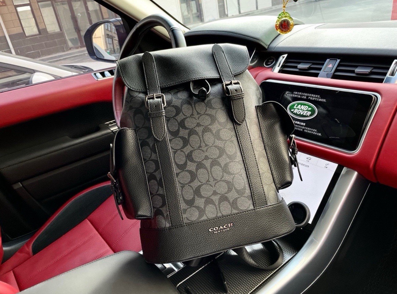 Coach Hitch Backpack In Signature Canvas - Gem