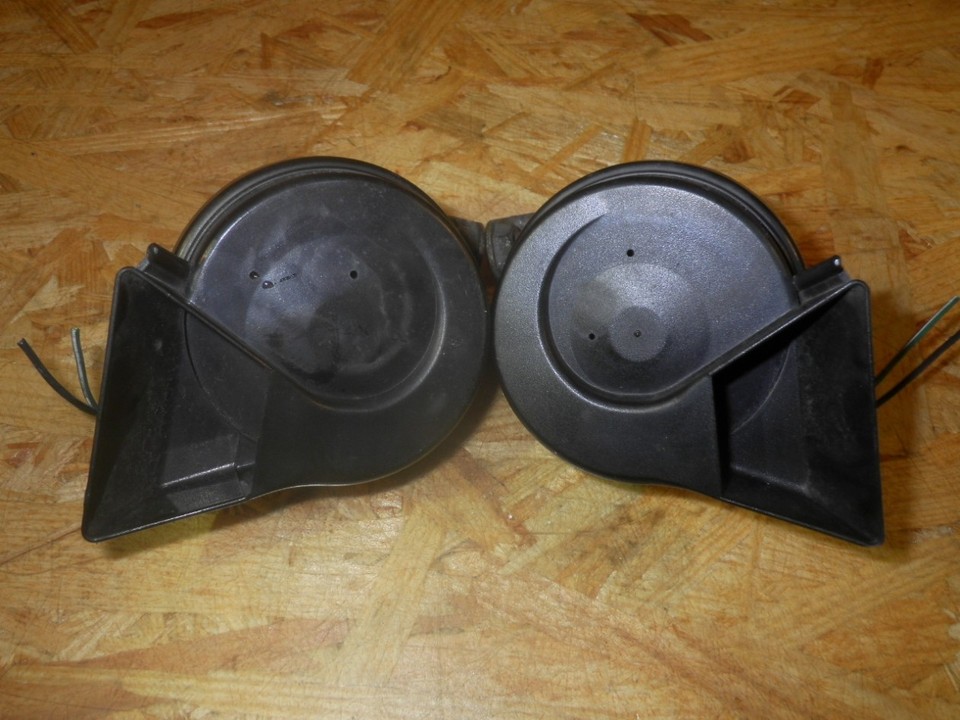 312805 Hupe VOLVO V40 Kombi (645) | eBay.de