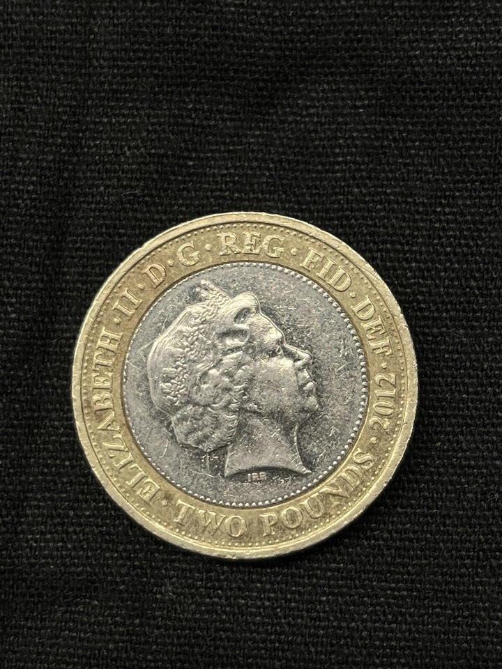 EXTREMELY RARE £2 Coin 1812-1870 Charles Dickens -TWO POUND two minting ...