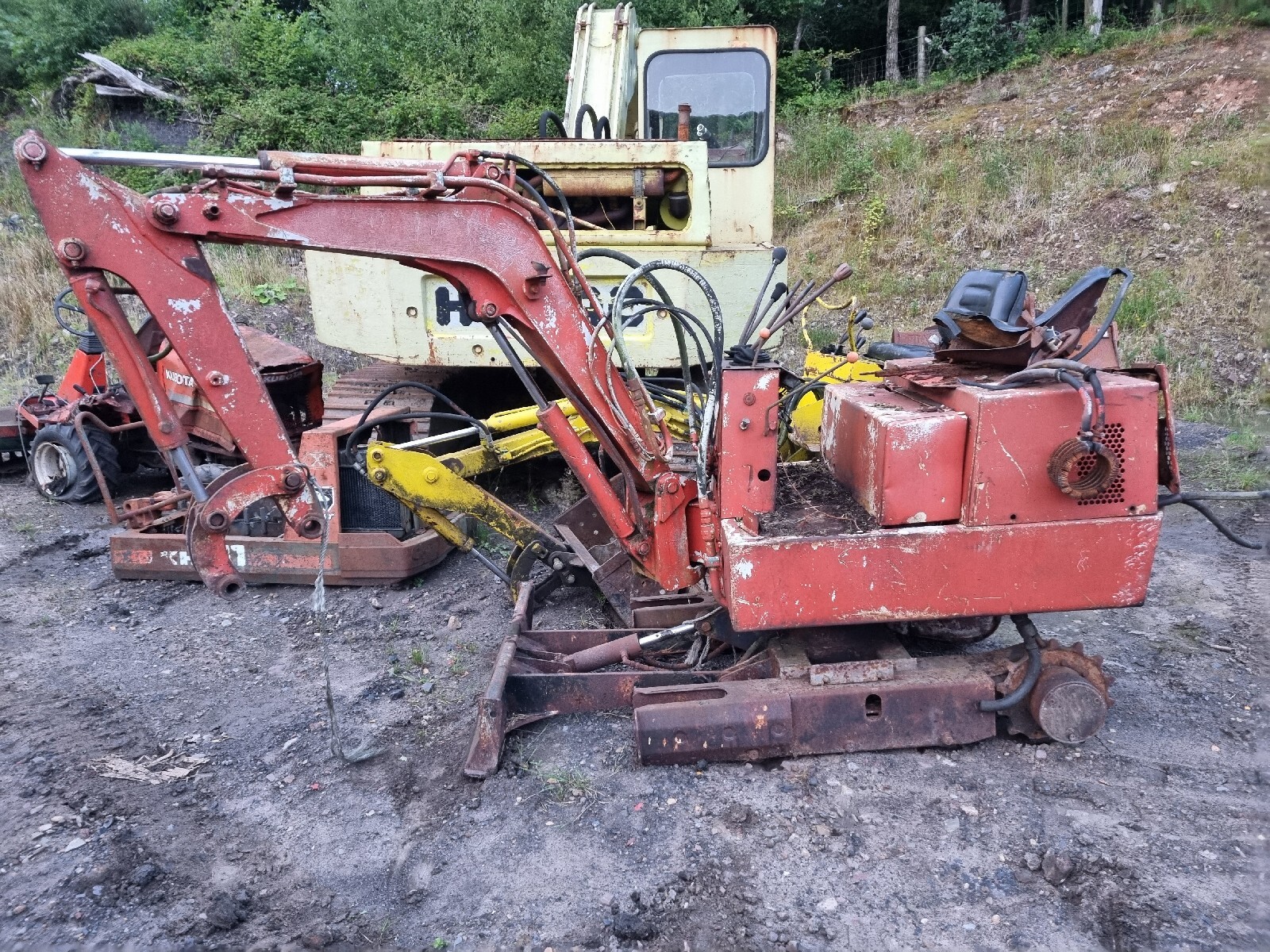 Nissan N120 mini Digger Excavator Dismantling For Parts! Air Filter ...