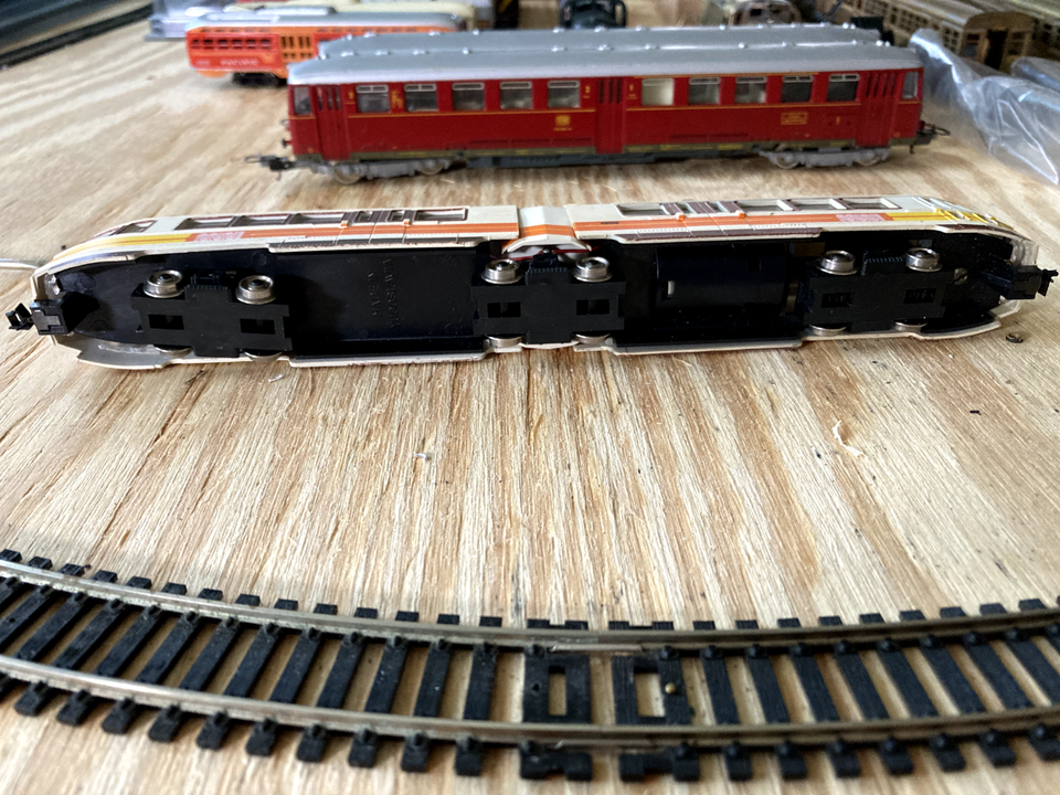 VINTAGE AHM HO SCALE BOEING LRV TROLLEY - TRAM TRAIN WITH INSIDE LIGHT ...