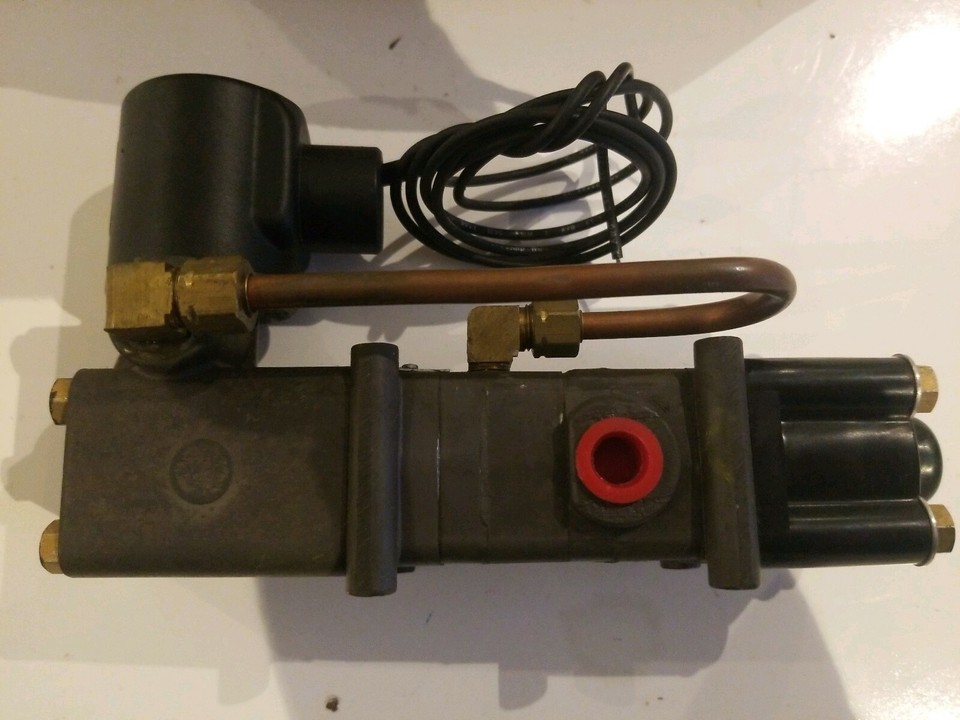 Rexroth Pilotair PD-020131-07098 Pneumatic Directional Control Valve w ...